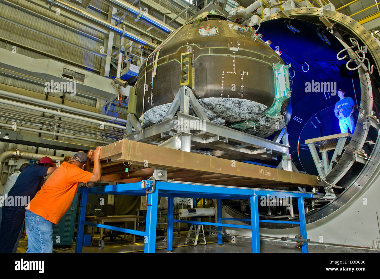 Composite Crew Module, Space Vacuum at Marshall (NASA, CCM, 06/19/12 ... Composite Crew Module, Space Vacuum at Marshall (NASA, CCM, 06/19/12 ...