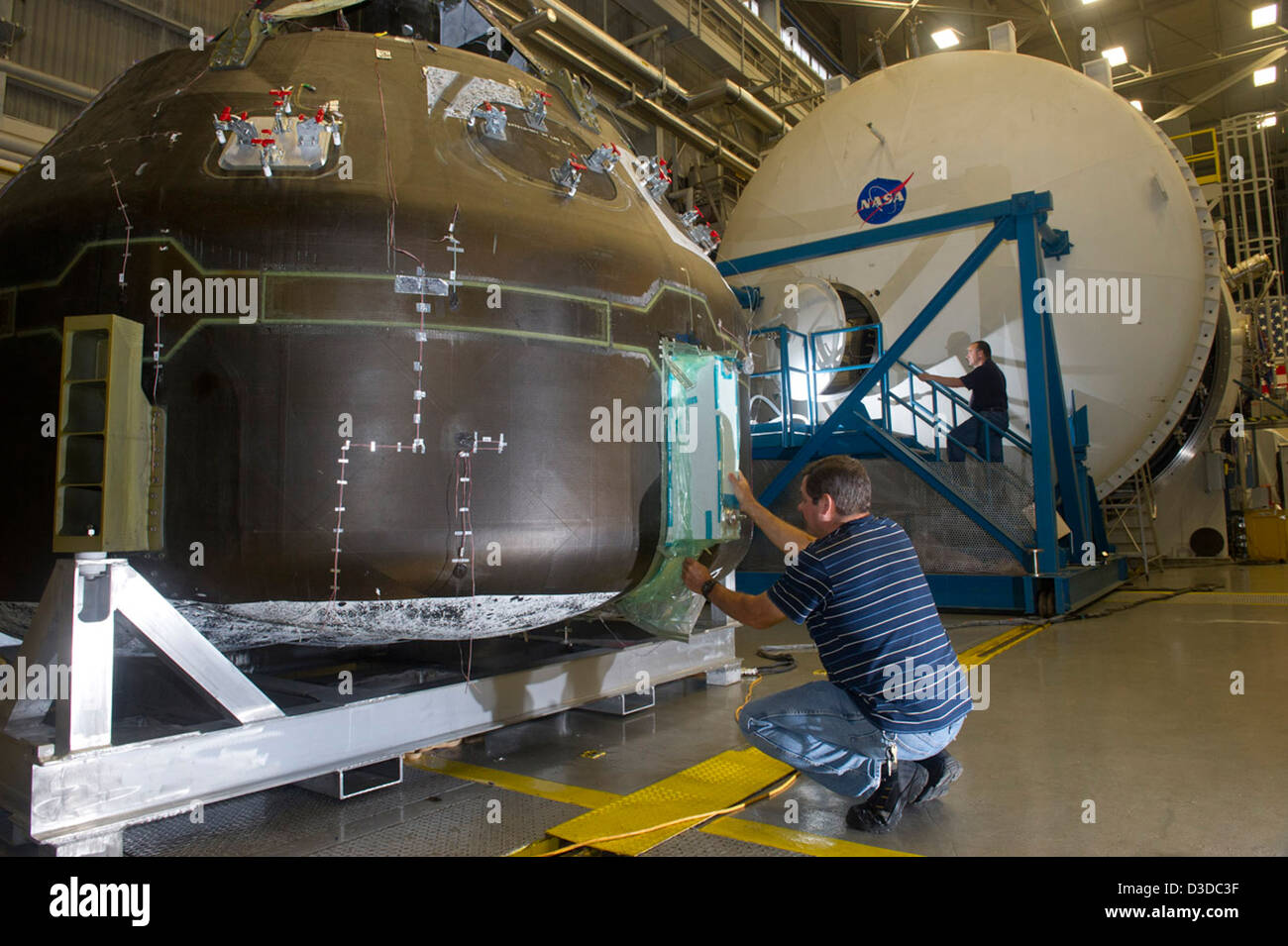 Composite Crew Module, Space Vacuum at Marshall (NASA, CCM, 06/19/12 ... Composite Crew Module, Space Vacuum at Marshall (NASA, CCM, 06/19/12 ...