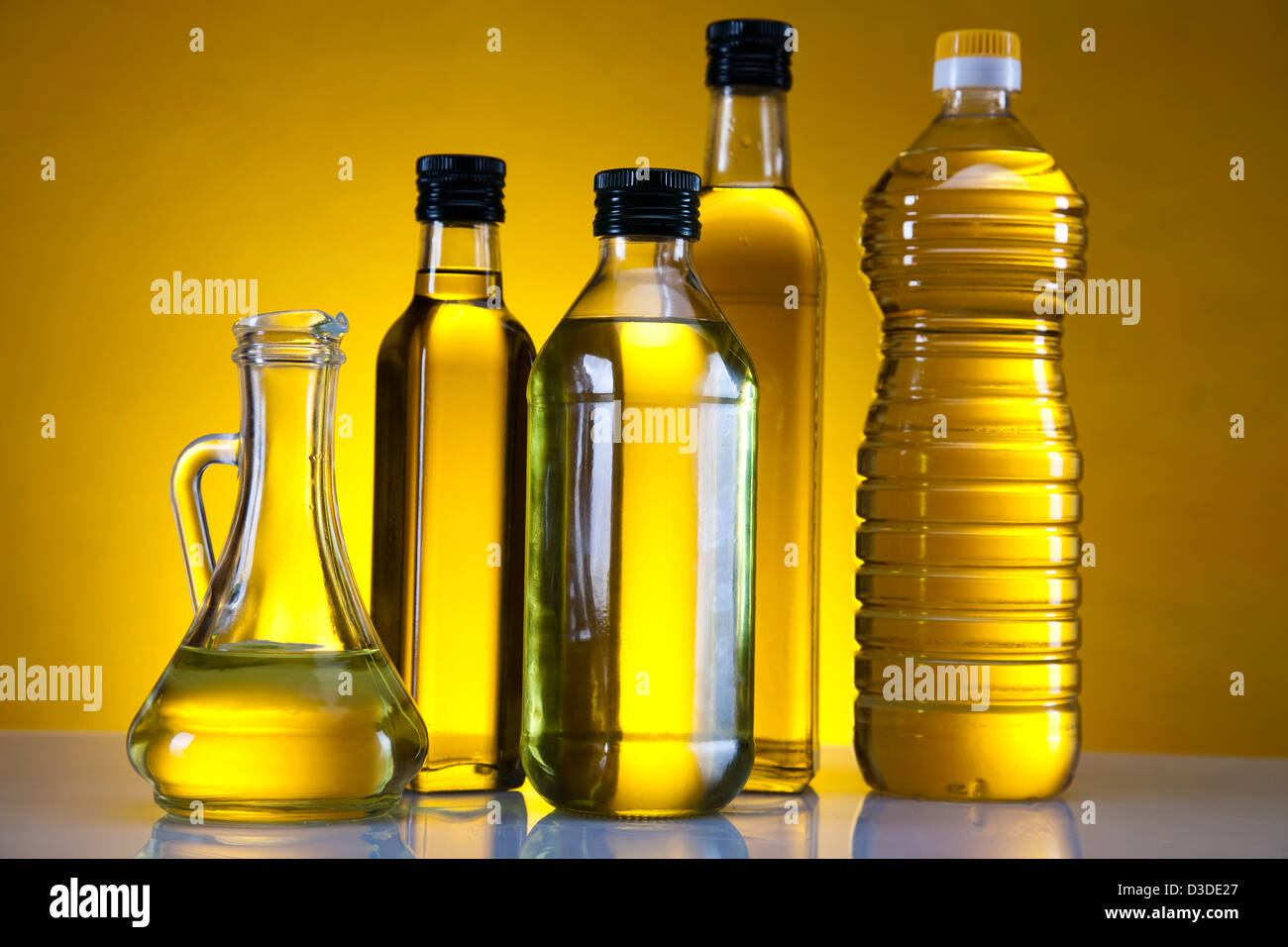 Extra virgin olive oil Stock Photo - Alamy