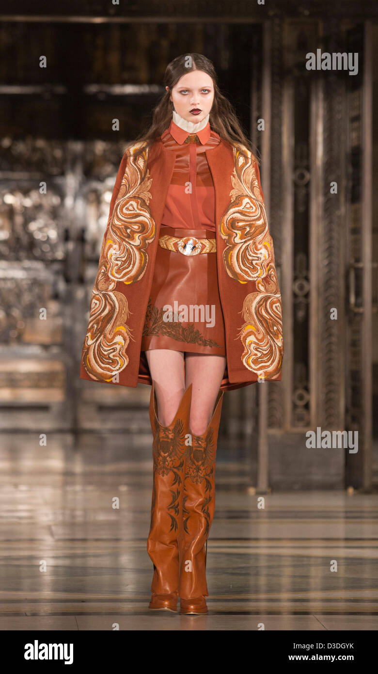 Turkish models on catwalk during hi-res stock photography and images ...
