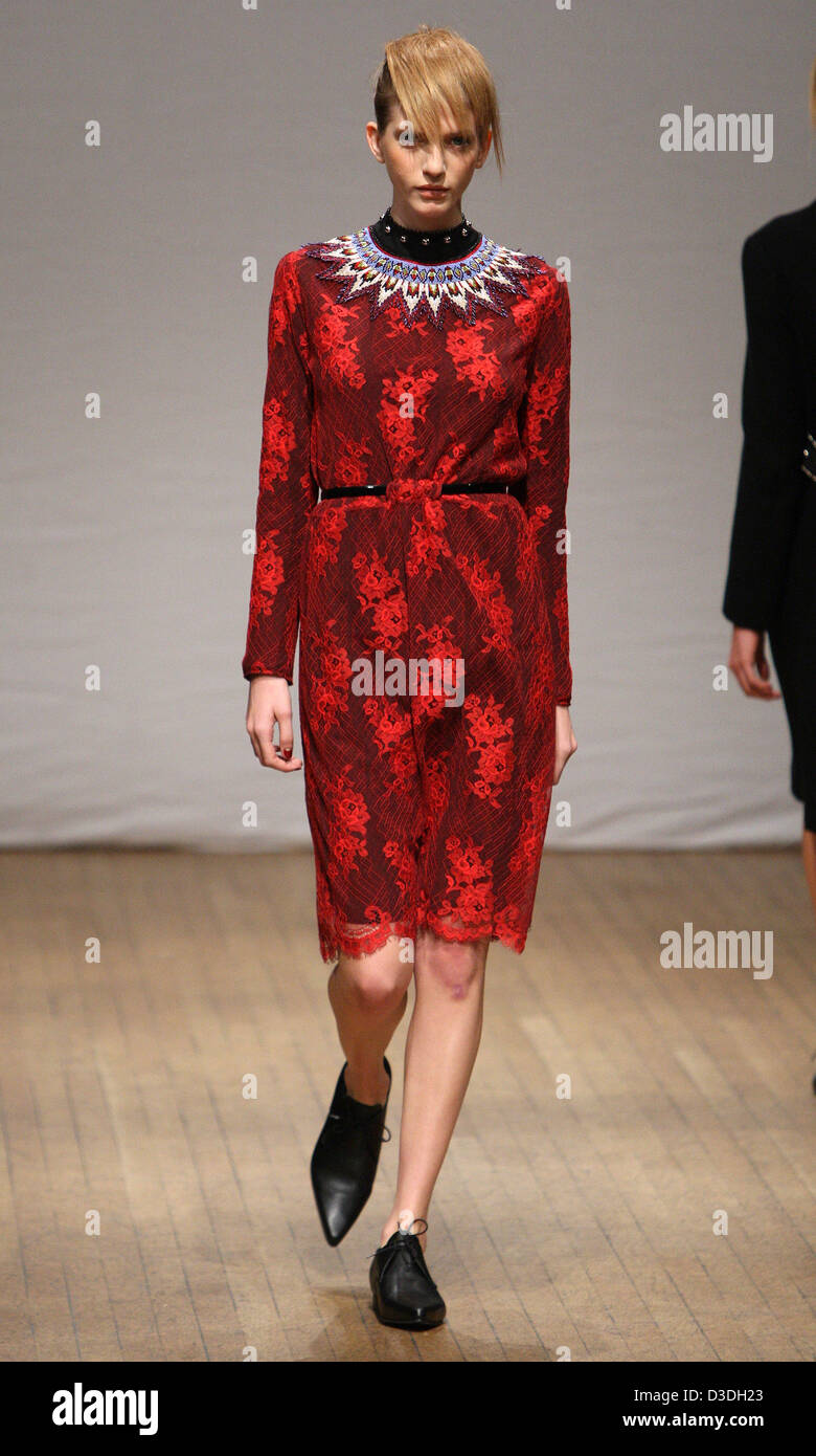 Clements Ribeiro A/W 2013/14 collection during London Fashion Week ...