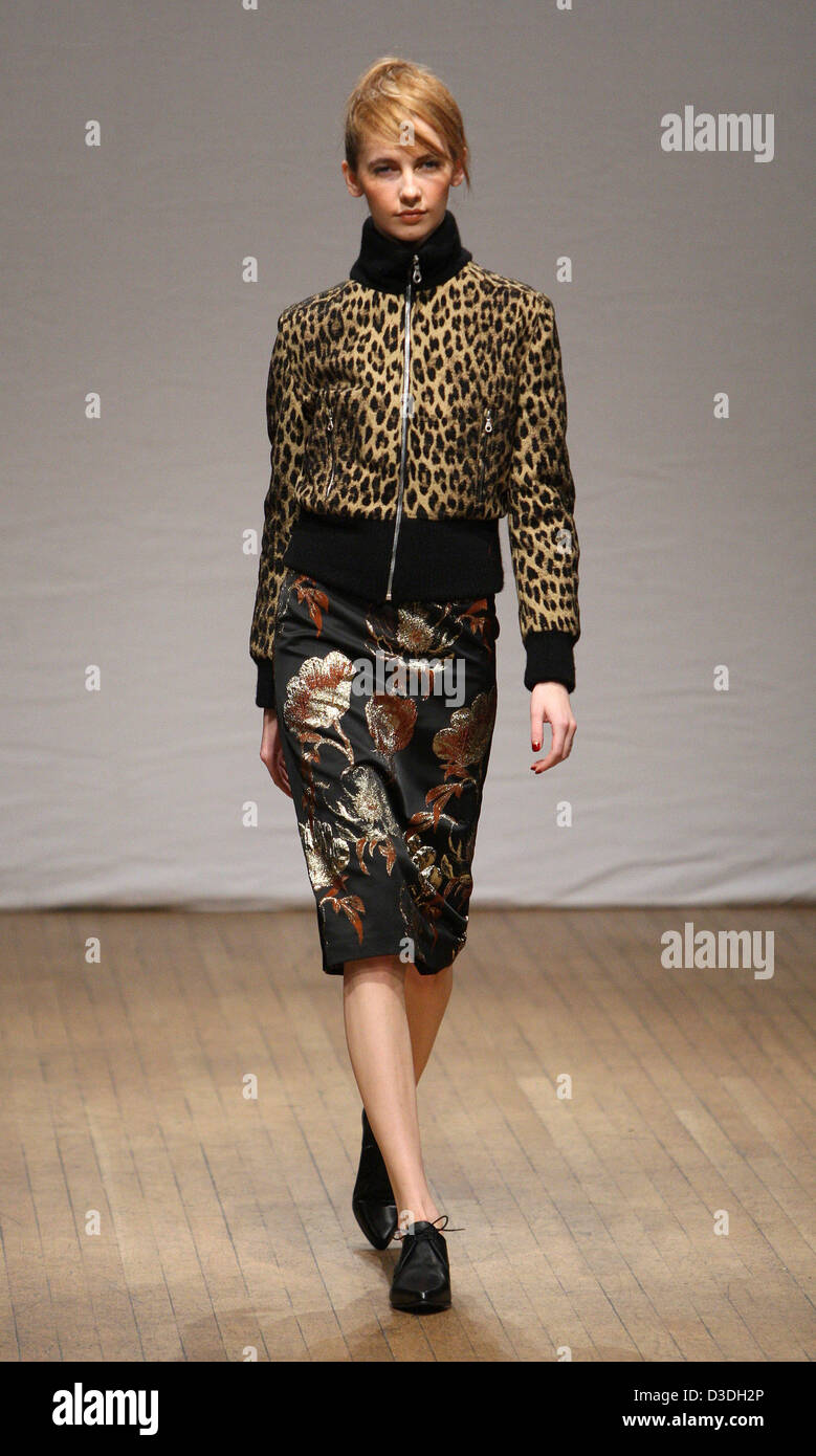 Clements Ribeiro A/W 2013/14 collection during London Fashion Week ...
