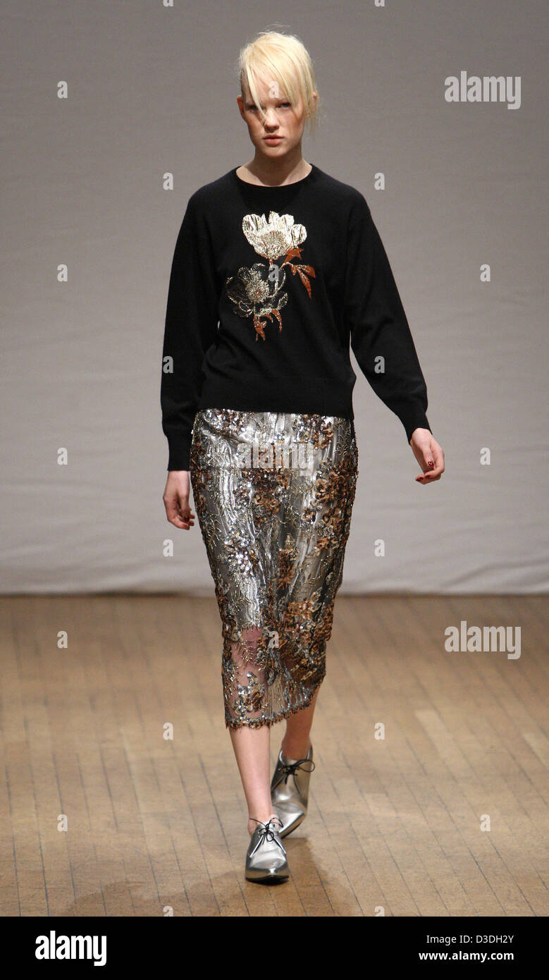 Clements Ribeiro A/W 2013/14 collection during London Fashion Week ...