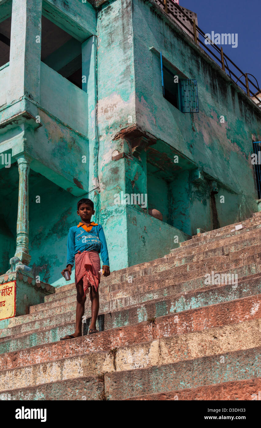 Varanasi old town hi-res stock photography and images - Alamy