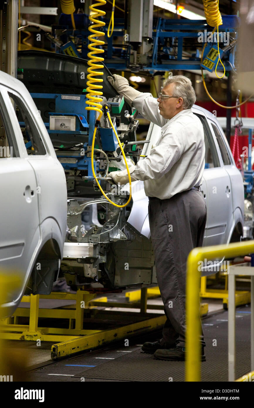Germany Car Production Workers High Resolution Stock Photography and ...