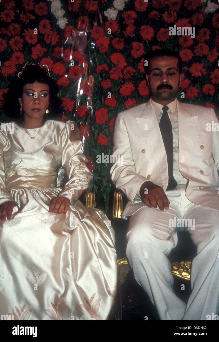 Arranged marriage bride hi-res stock photography and images - Alamy