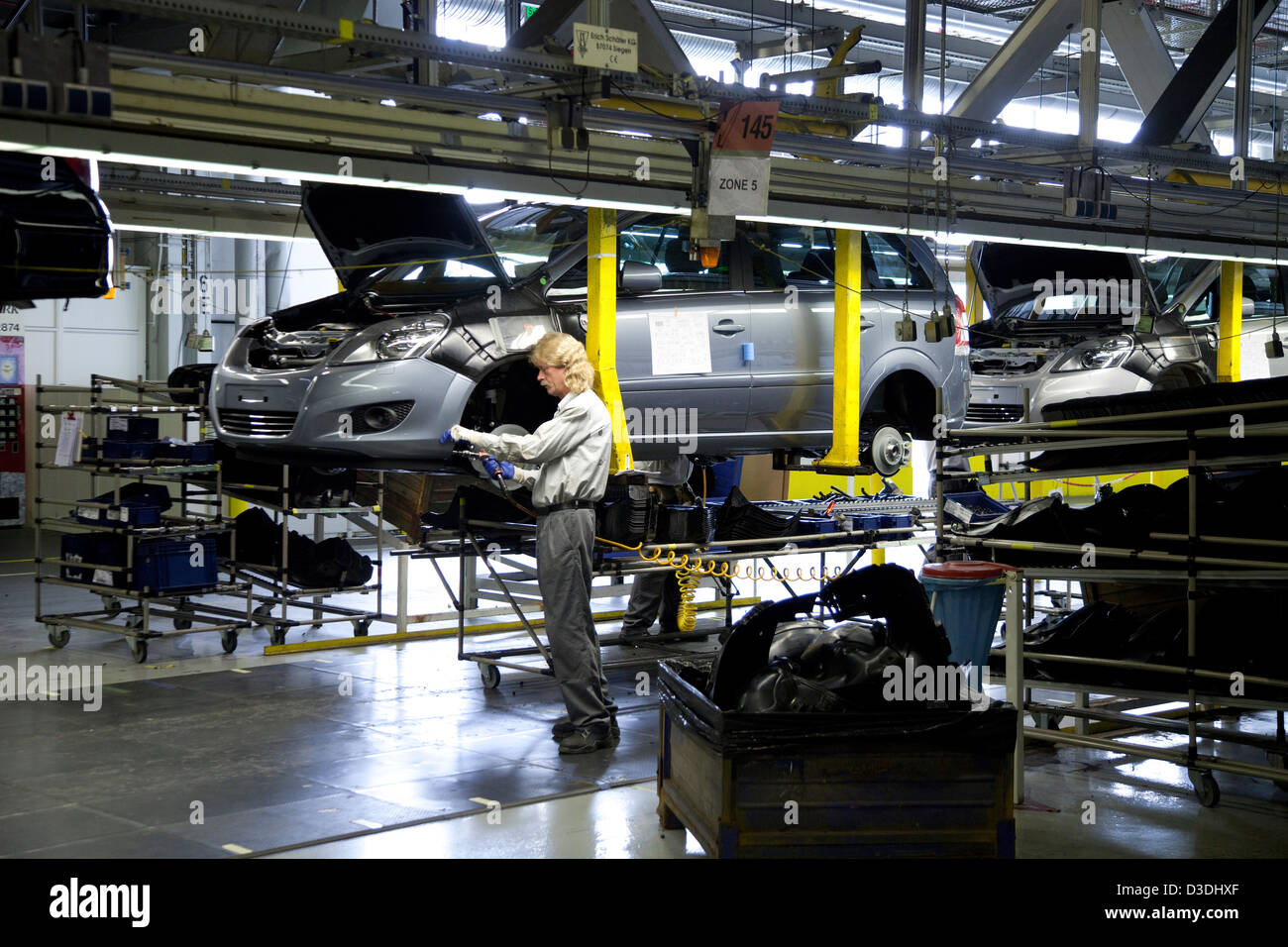 Bochum, Germany, car production at the Opel plant in Bochum Stock Photo ...