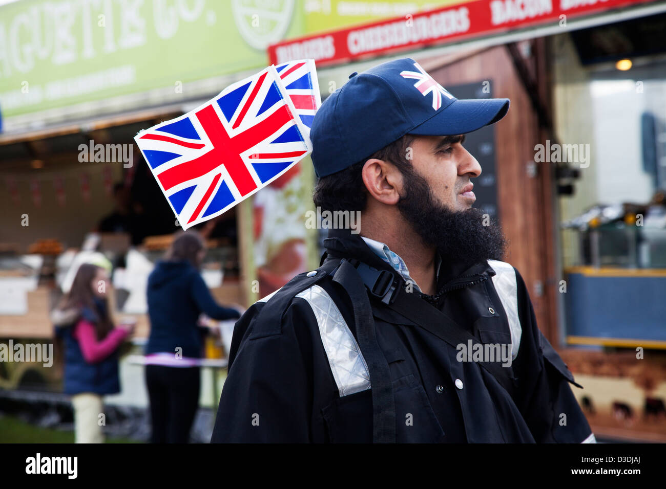 Man wears Union Jack on his hat during Queen Elisabeth II Diamond ...