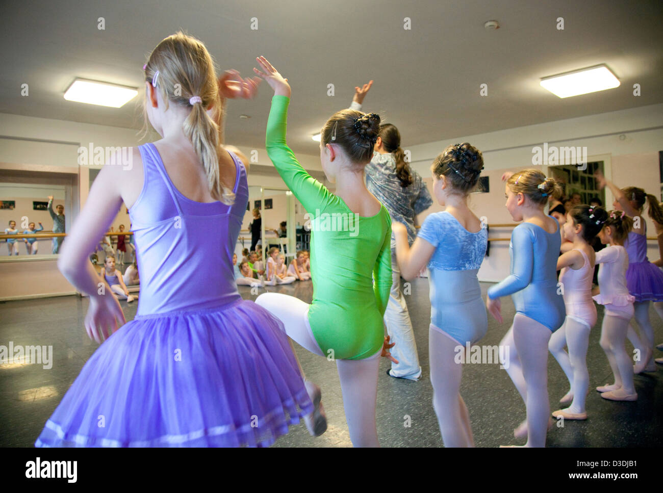 Ballettschuelerinnen High Resolution Stock Photography and Images - Alamy