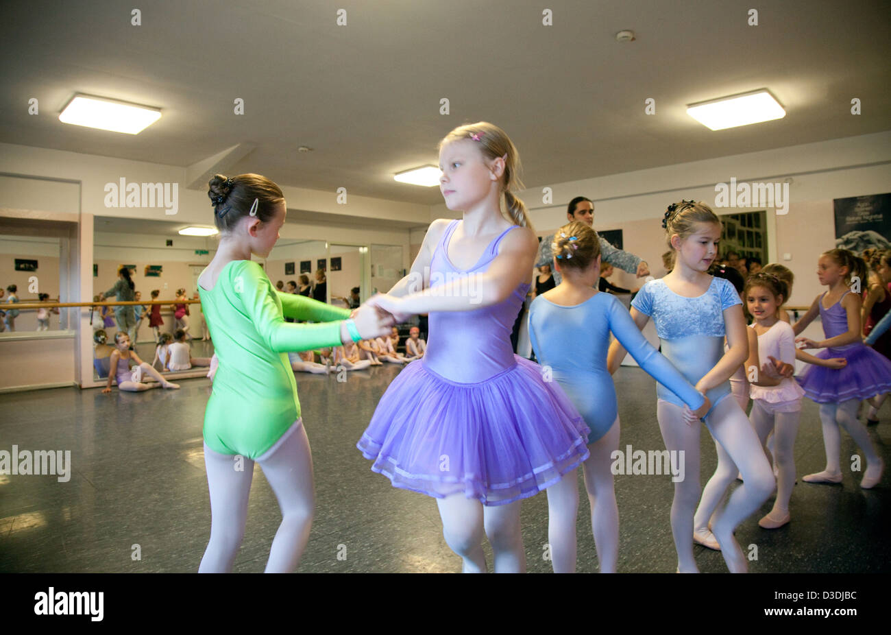 Balletttaenzerinnen hi-res stock photography and images - Alamy