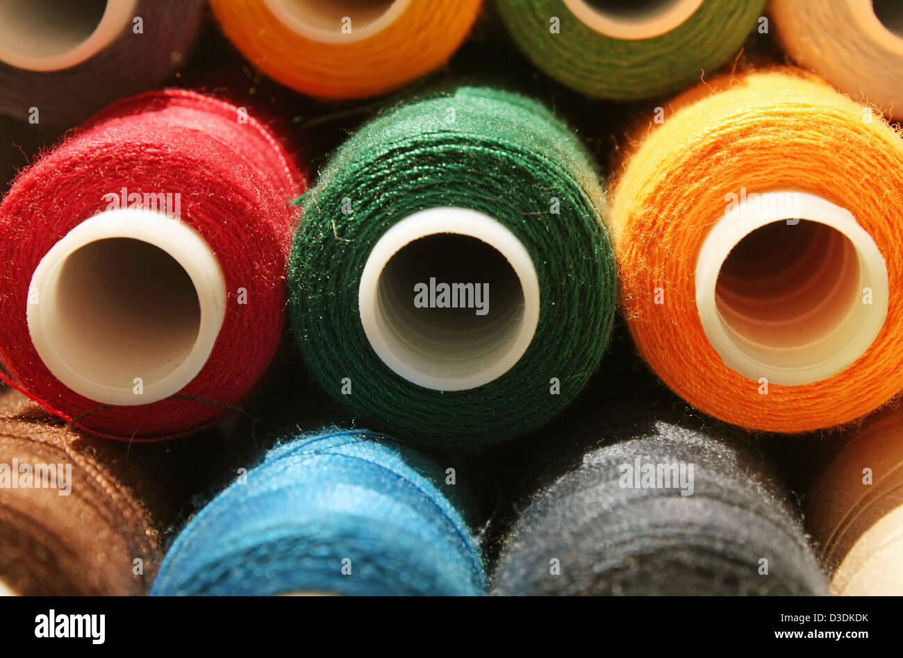 Color thread hi-res stock photography and images - Alamy