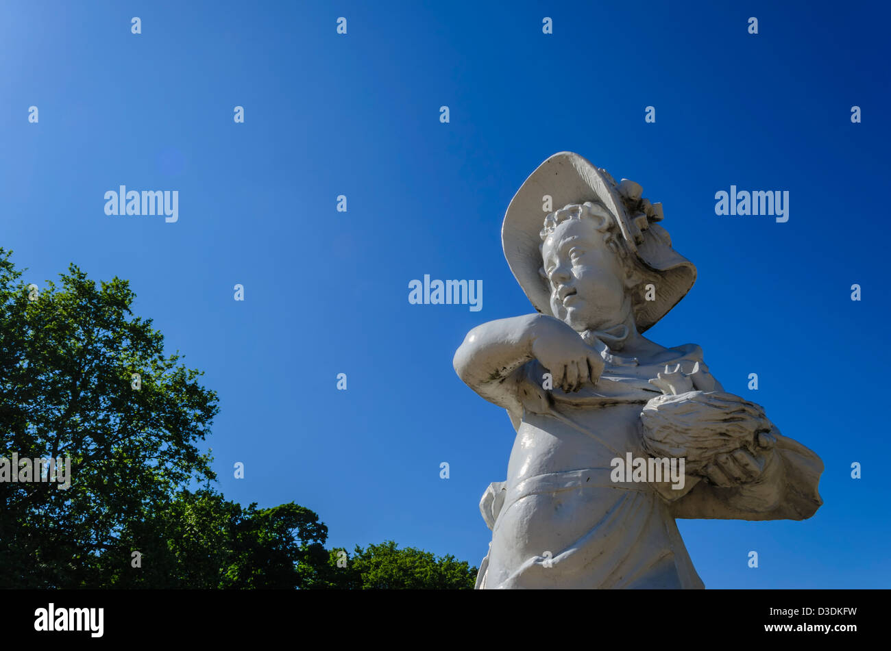 Little girl statue in the garden of Charlottenburg Castle in Berlin ...