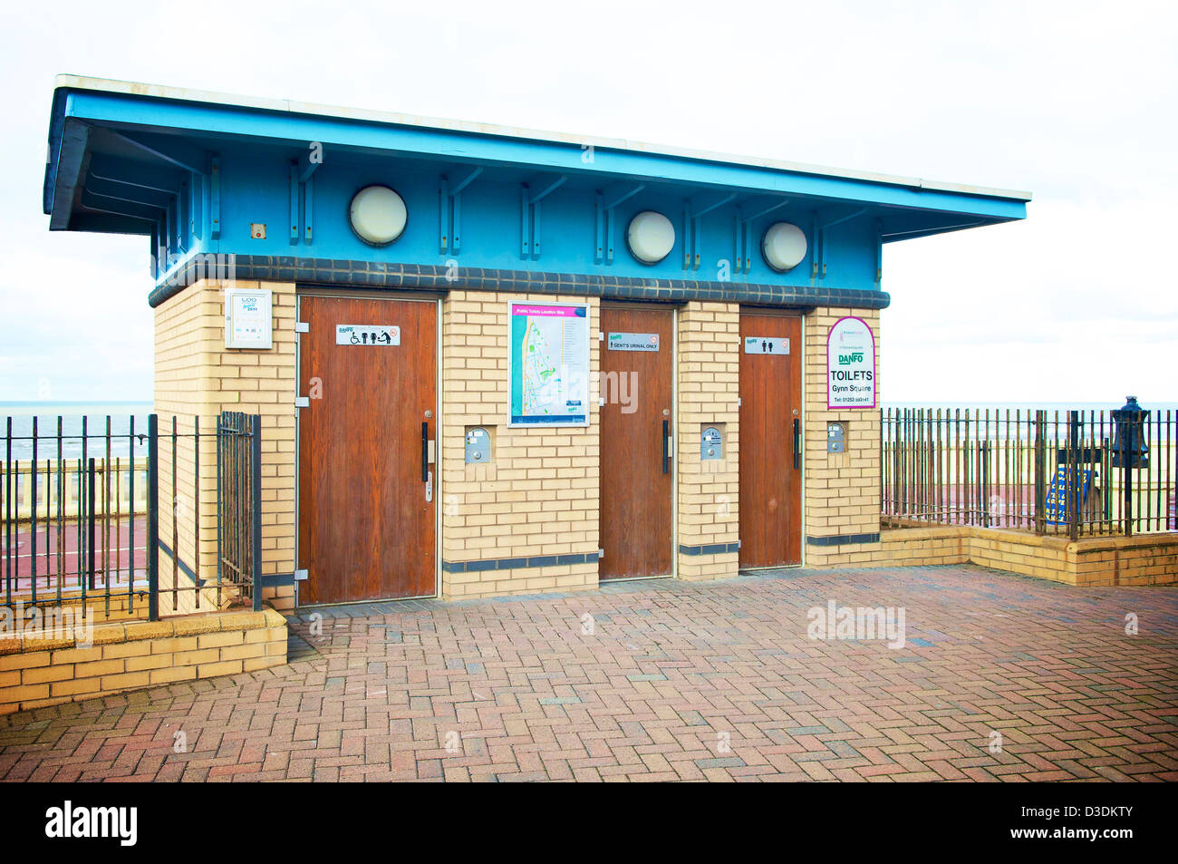 Coin operated toilet hi-res stock photography and images - Alamy