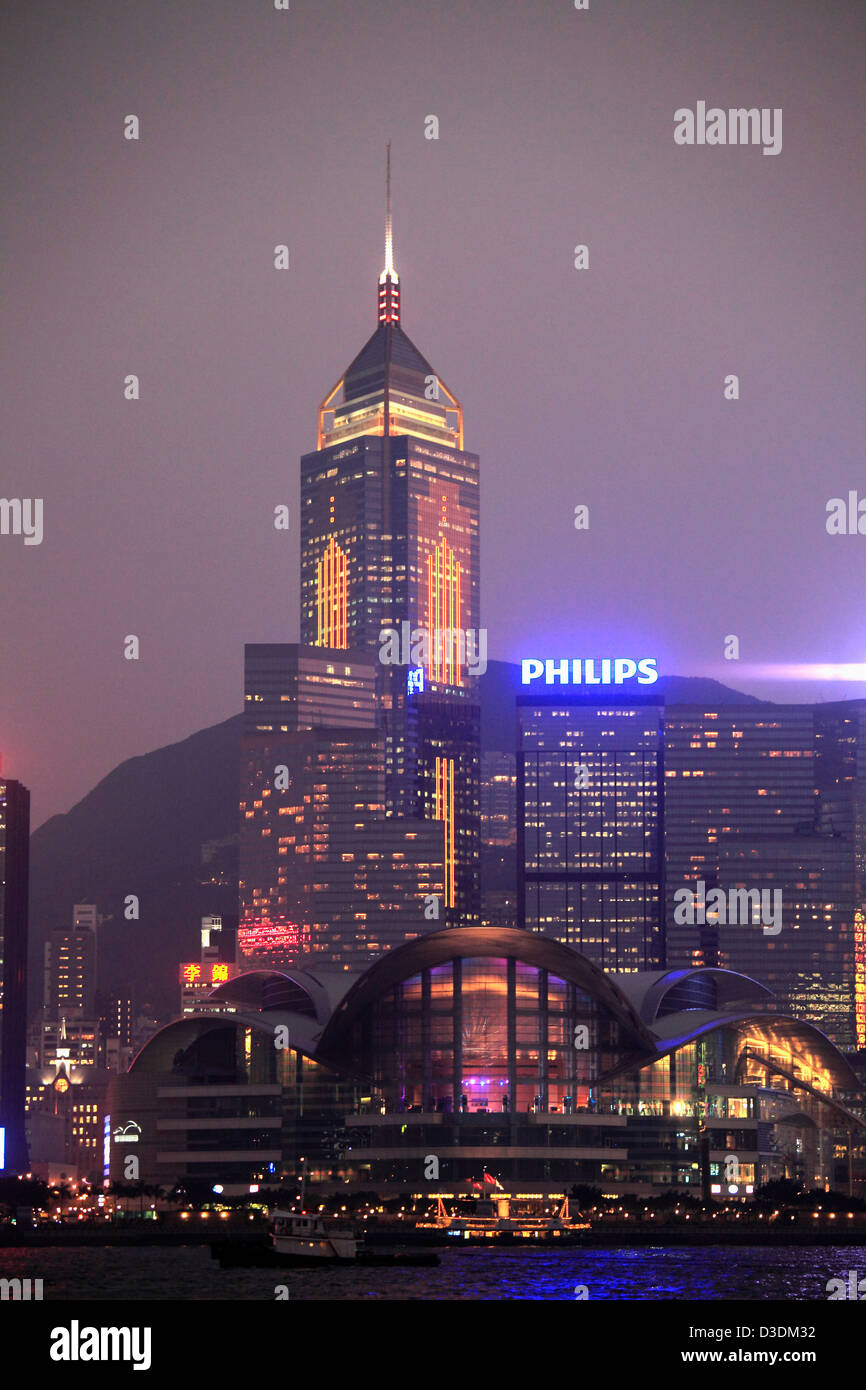 Central Plaza Hong Kong Night Stock Photos & Central Plaza Hong Kong ...