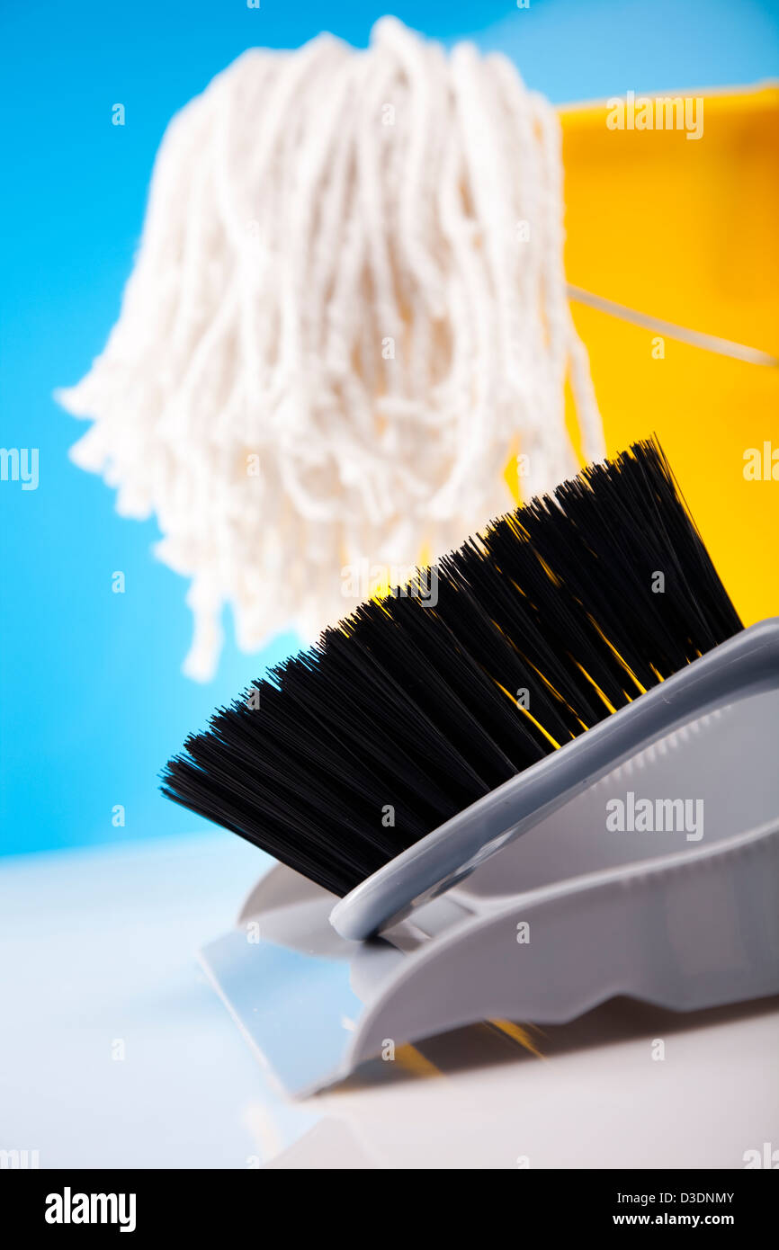 Set of cleaning products Stock Photo - Alamy