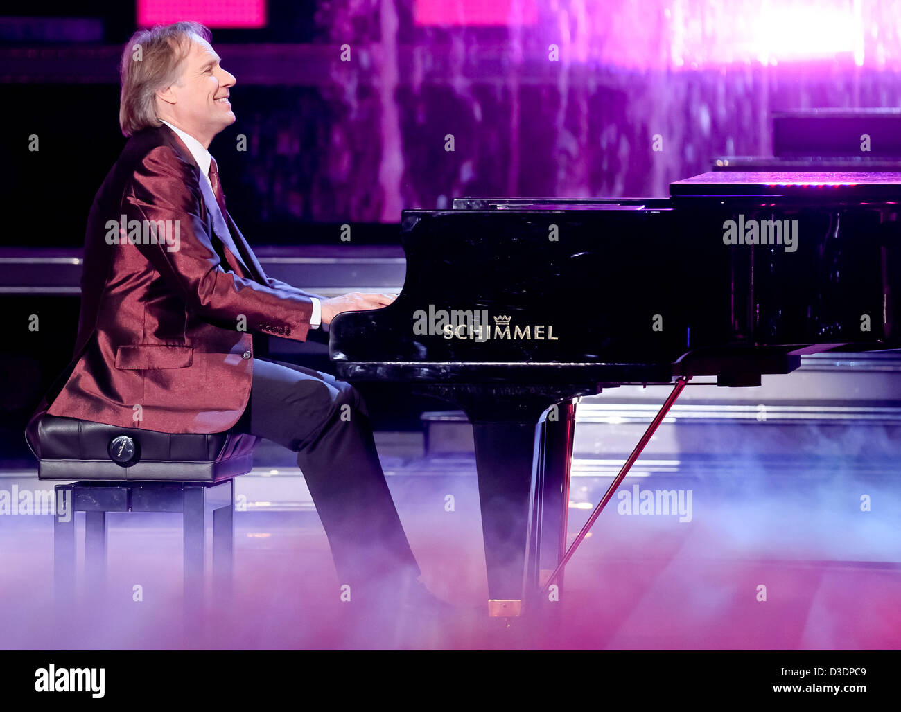 Musician Richard Claydermann performs during the TV program "Willkommen ...