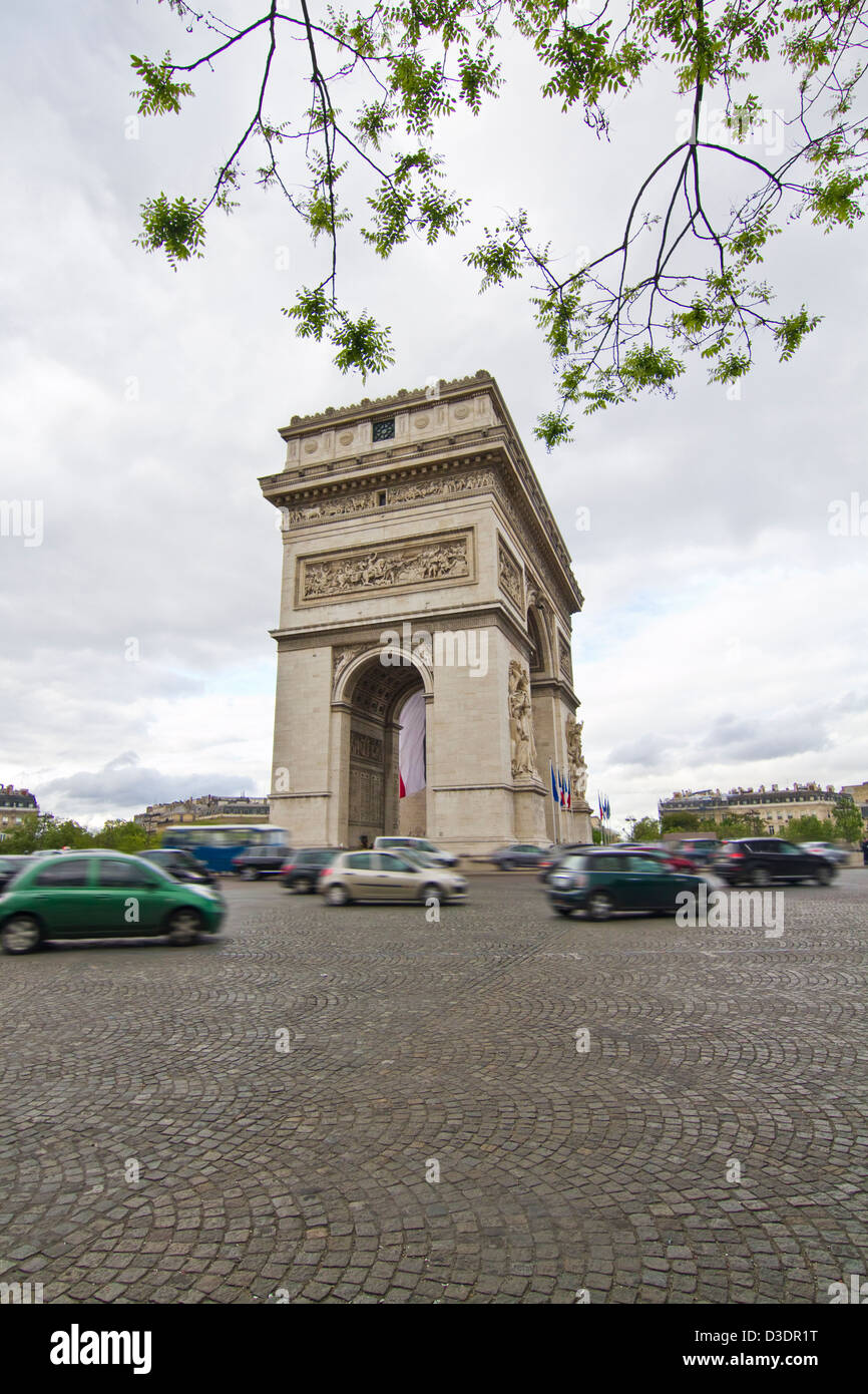 View of the iconic monument Arc of Triumph in Paris, France Stock Photo ...