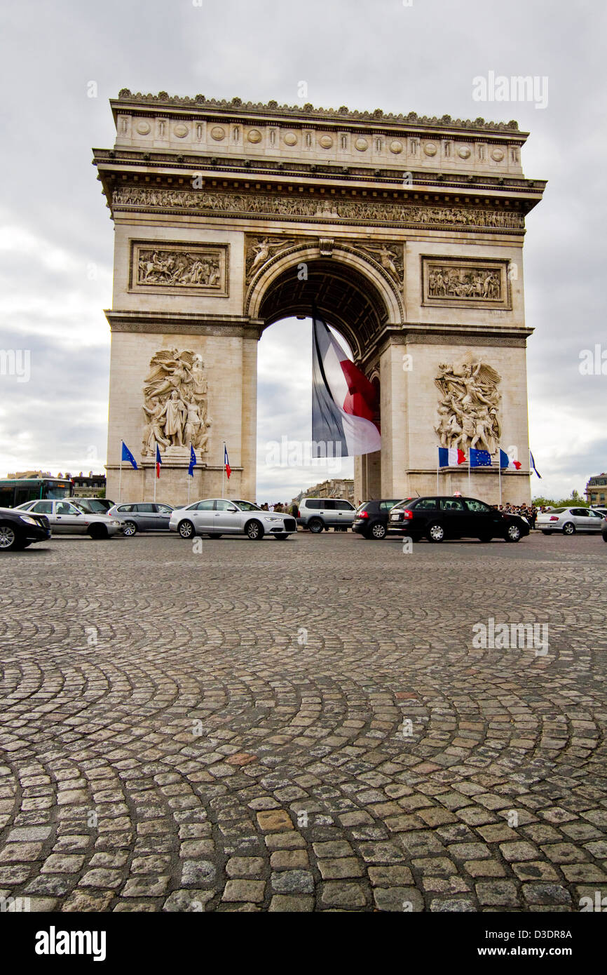 View of the iconic monument Arc of Triumph in Paris, France Stock Photo ...