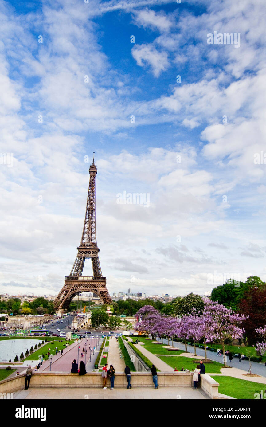 View of the beautiful iconic Eiffel tower in Paris, France Stock Photo ...