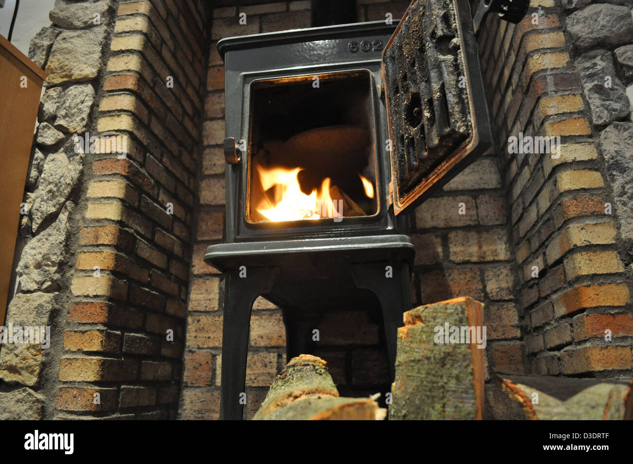 Log Burning Fire Stock Photo - Alamy