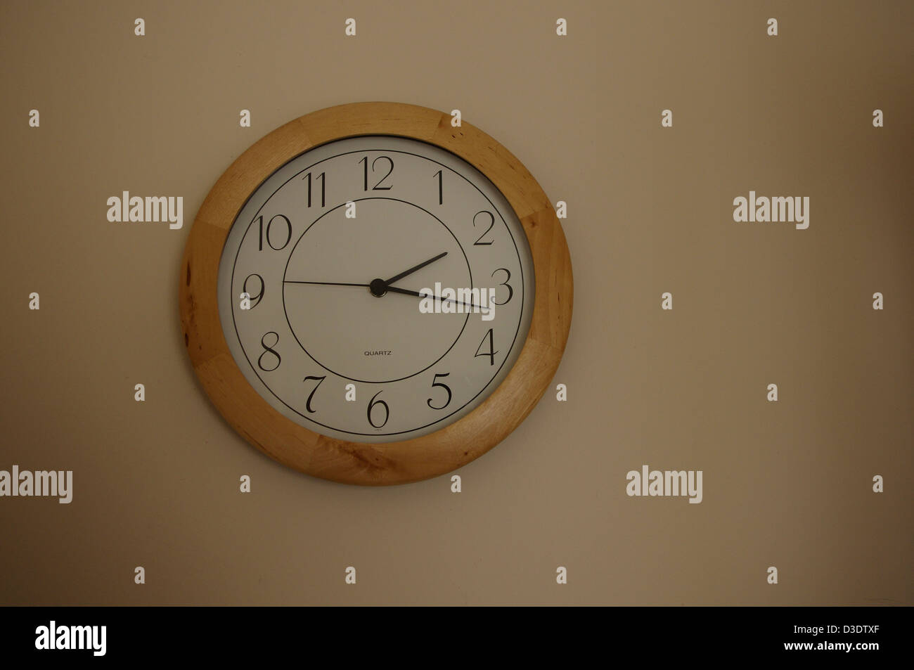 Wall clock time hi-res stock photography and images - Alamy
