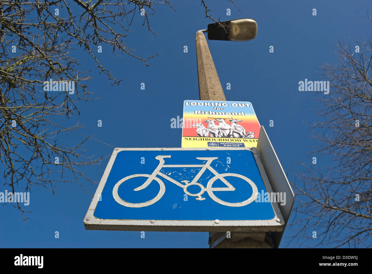 cycle route sign below local richmond neighbourhood watch sign, east ...