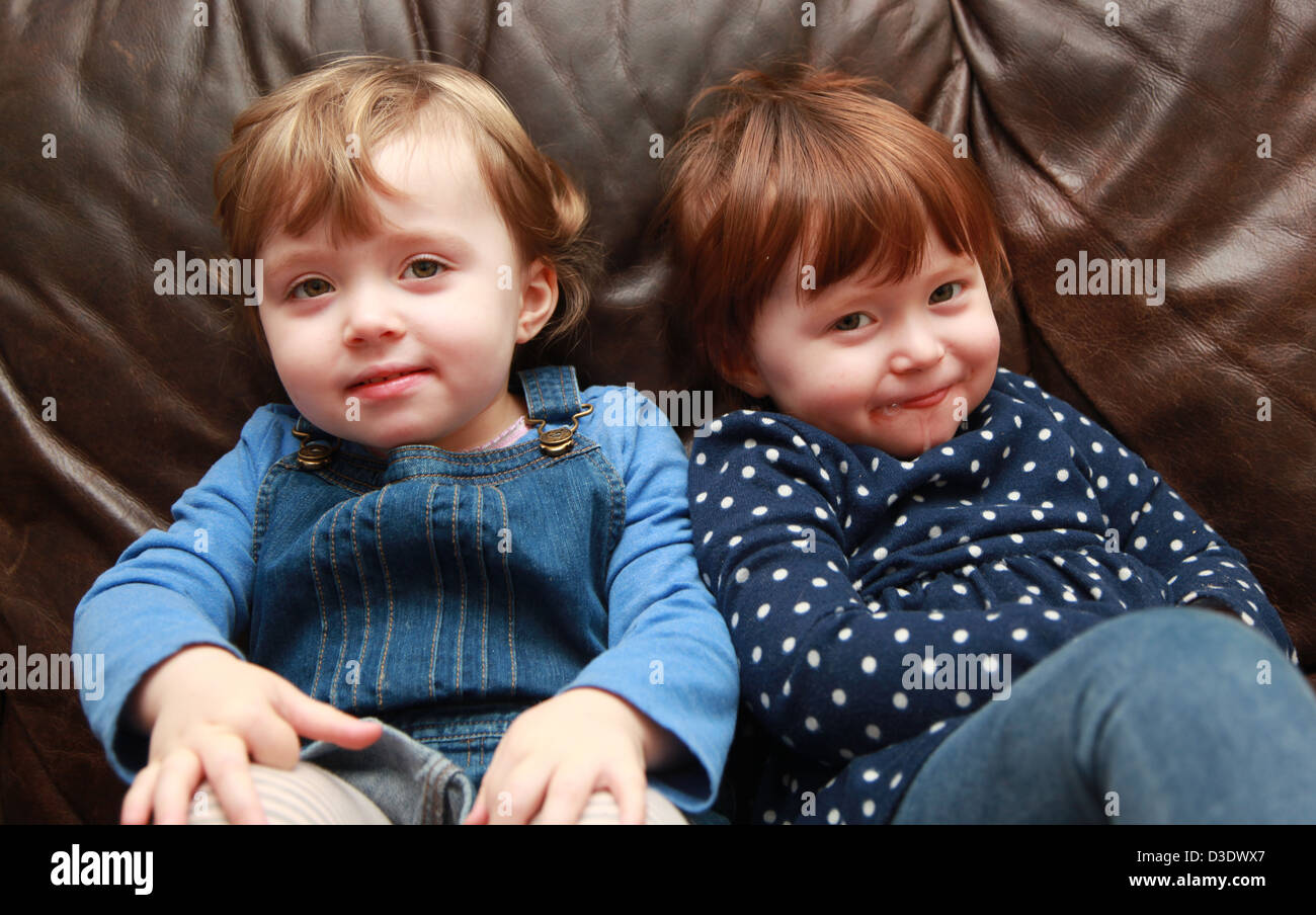 Twin toddlers hi-res stock photography and images - Alamy