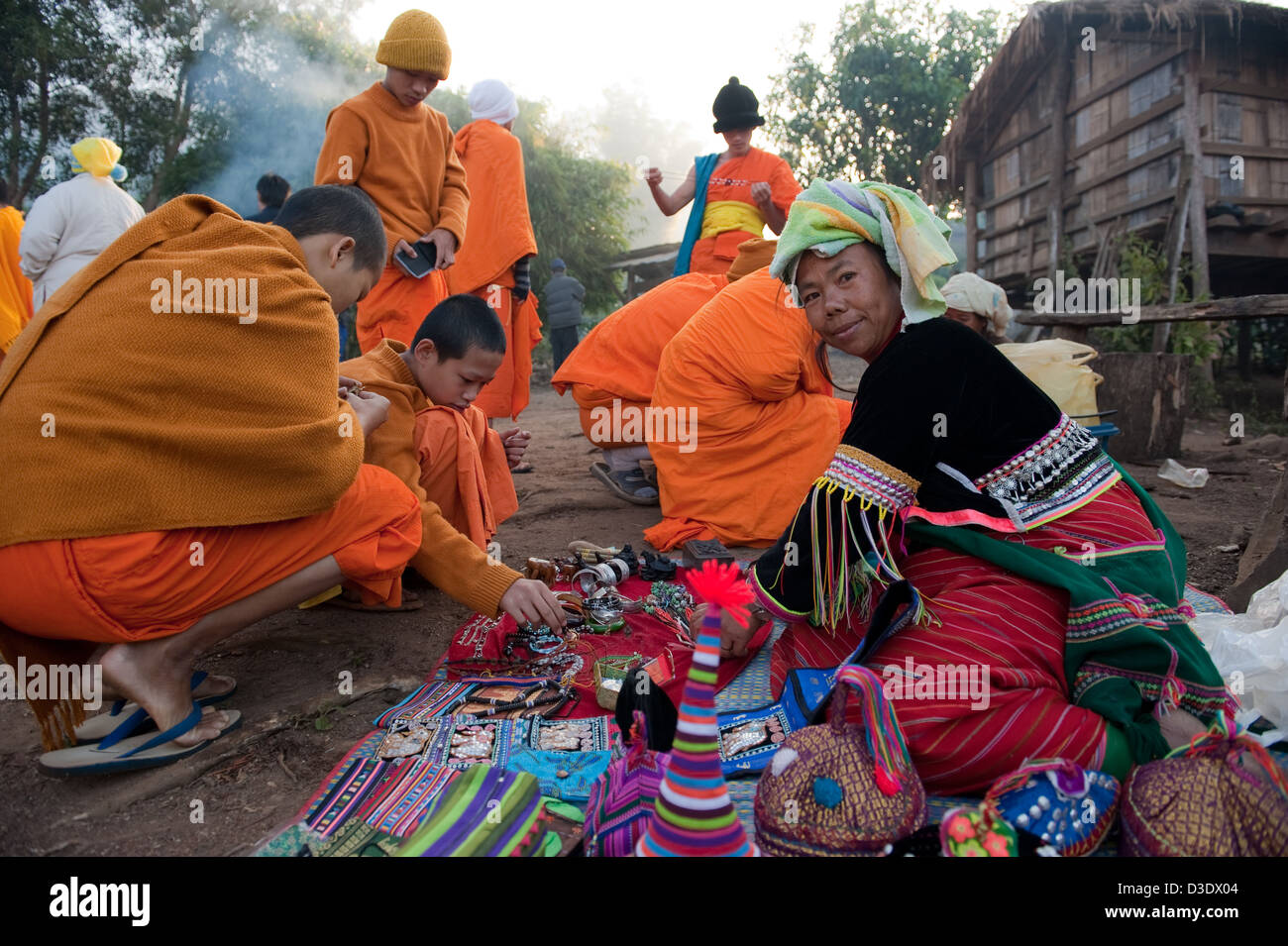 Palaung men hi-res stock photography and images - Alamy