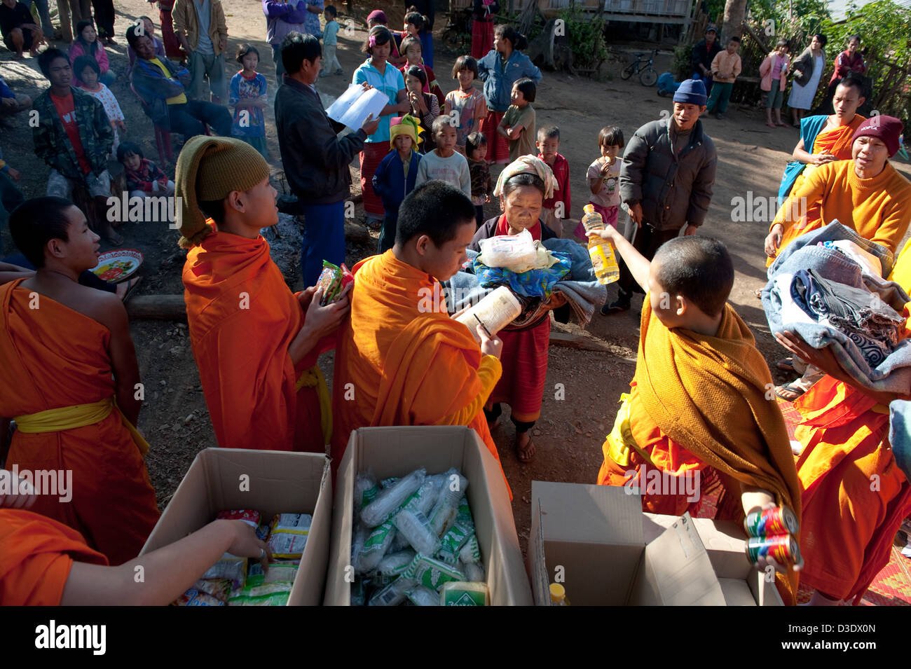 Palaung men hi-res stock photography and images - Alamy