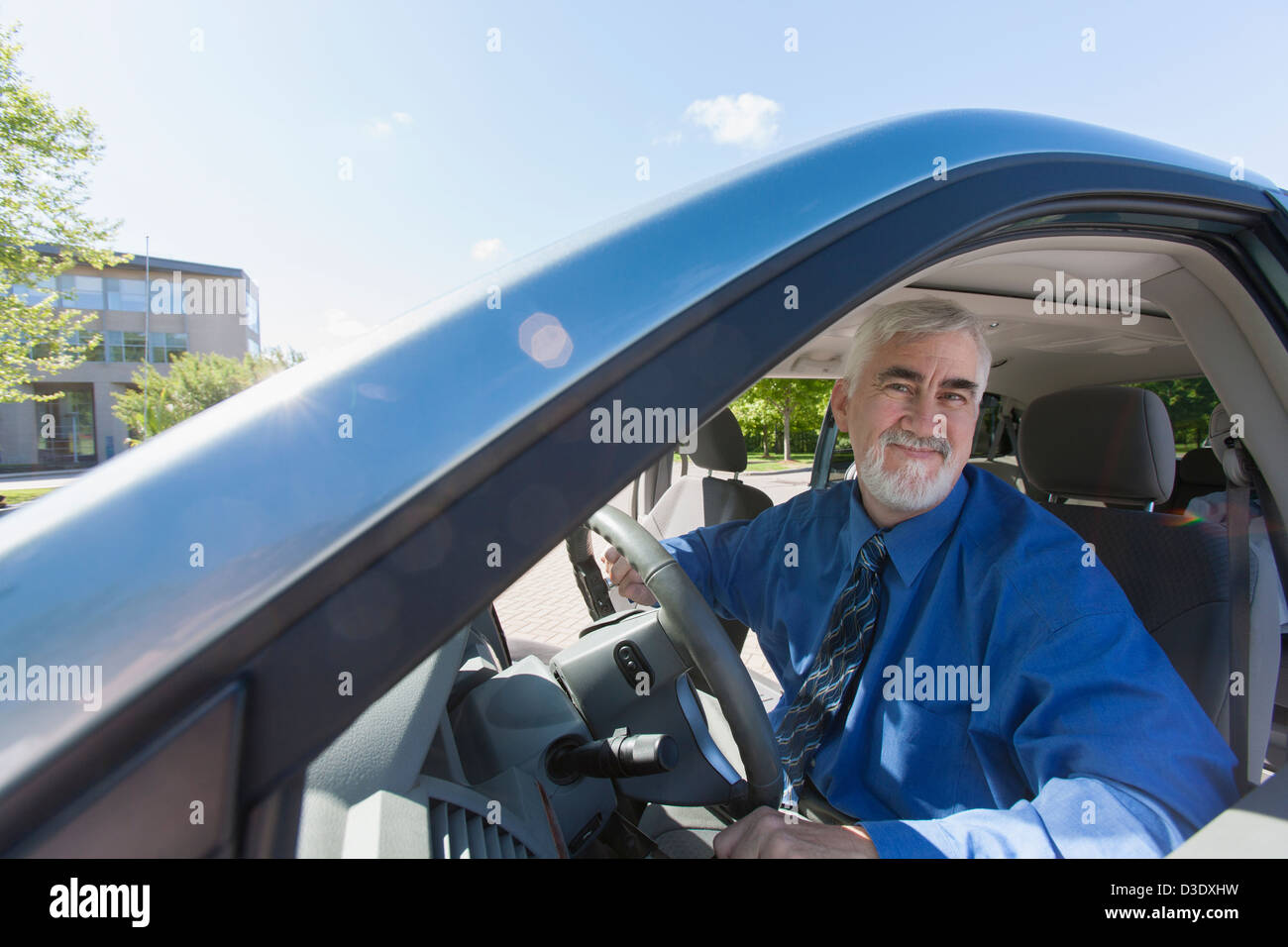 Man with muscular dystrophy and diabetes driving an accessible van ...