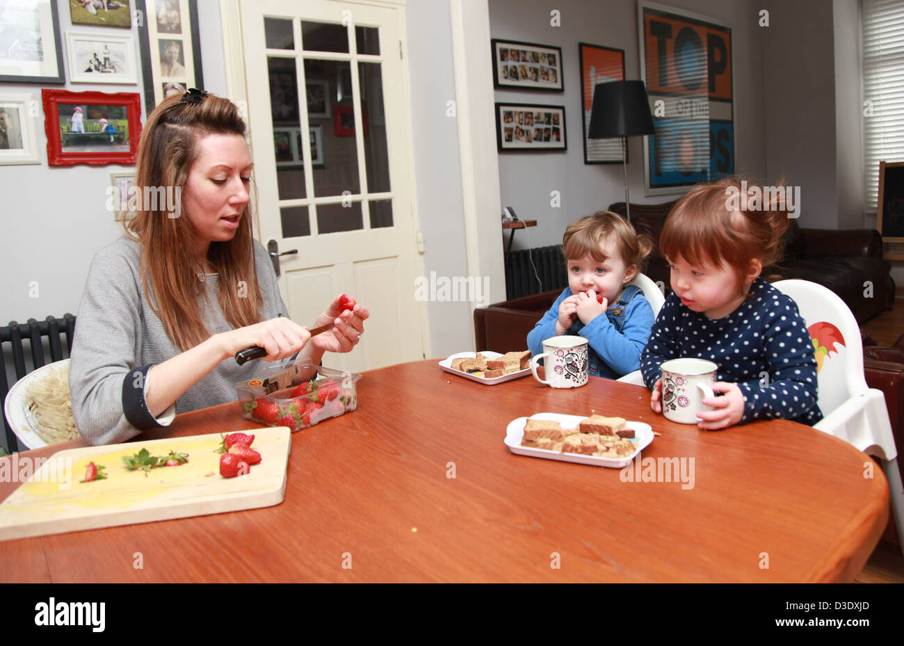 Kids mum table hi-res stock photography and images - Alamy