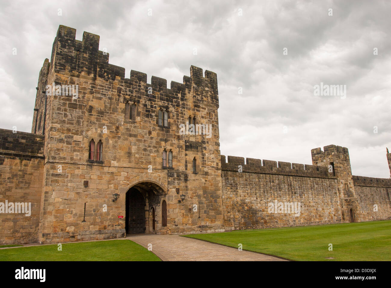 Duke of northumberland residence hi-res stock photography and images ...