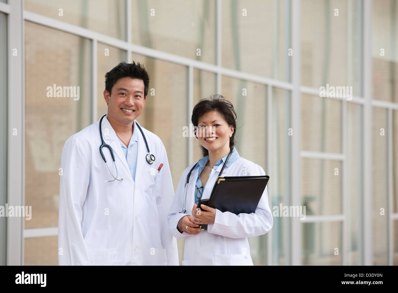 Doctors laughing together hi-res stock photography and images - Alamy
