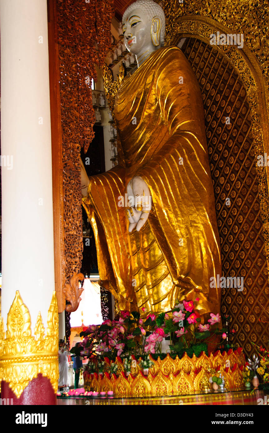Siddhartha gautama known buddha enlightened hi-res stock photography ...