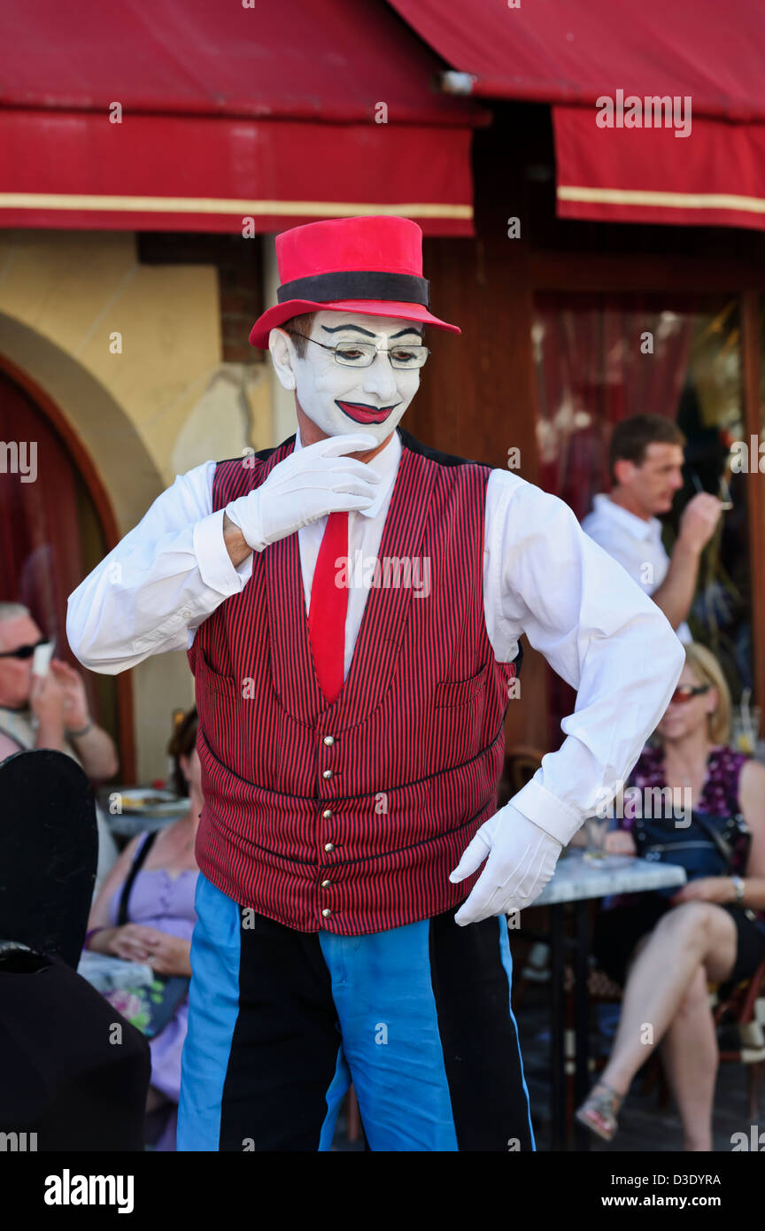 Mime artist performing on the street of Montmartre, Paris, France Stock ...