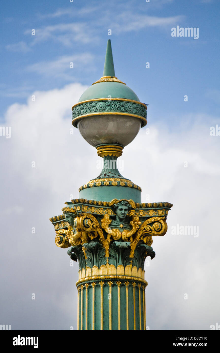 Detailed column capital hi-res stock photography and images - Alamy