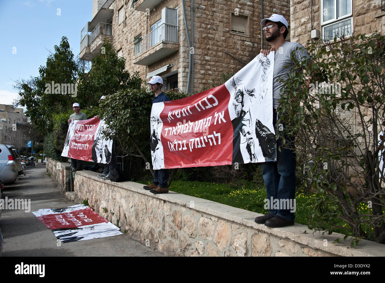 Activists wave banners demanding the release of Jonathan Pollard from ...