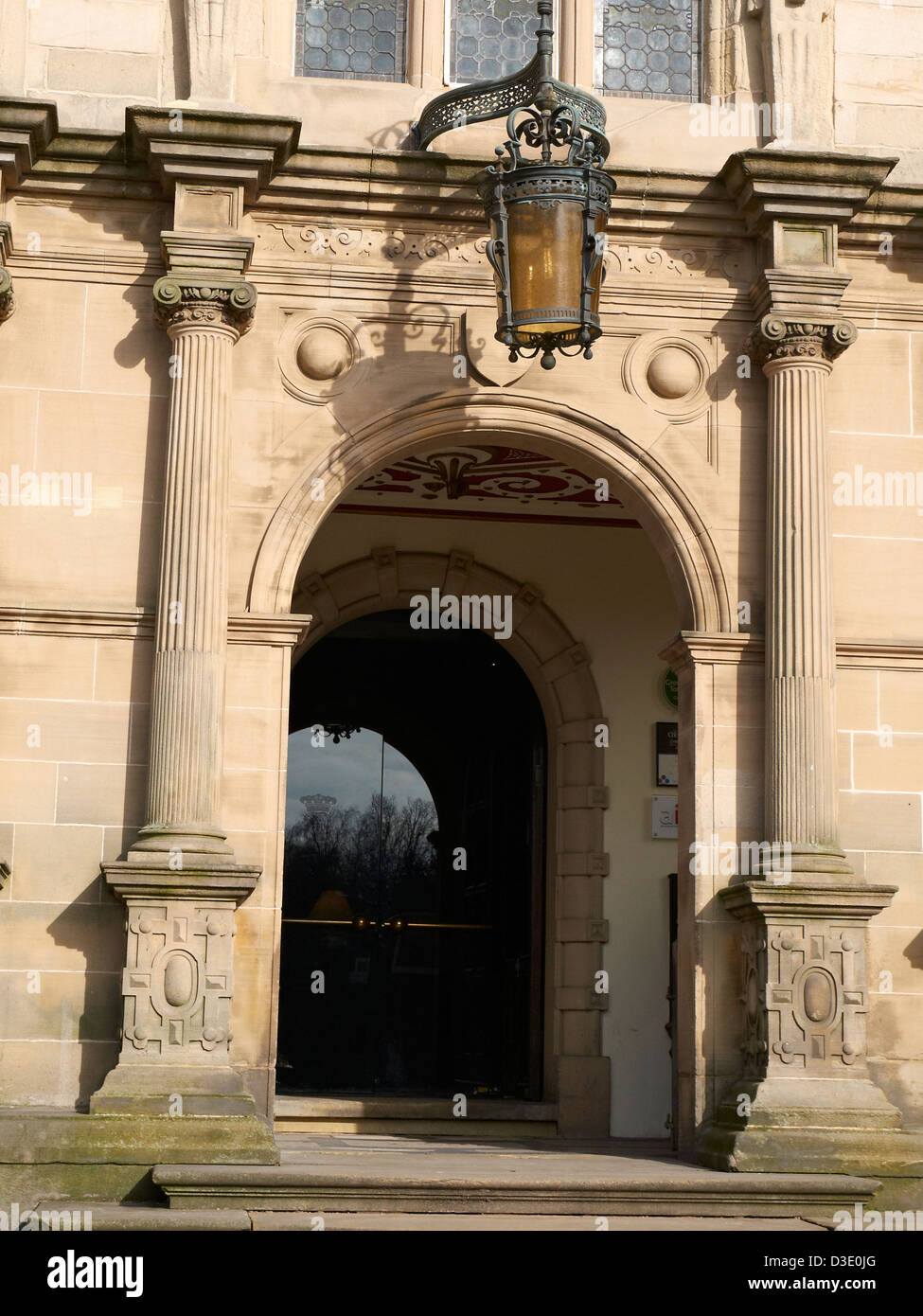 Victorian mansion entrance hi-res stock photography and images - Alamy