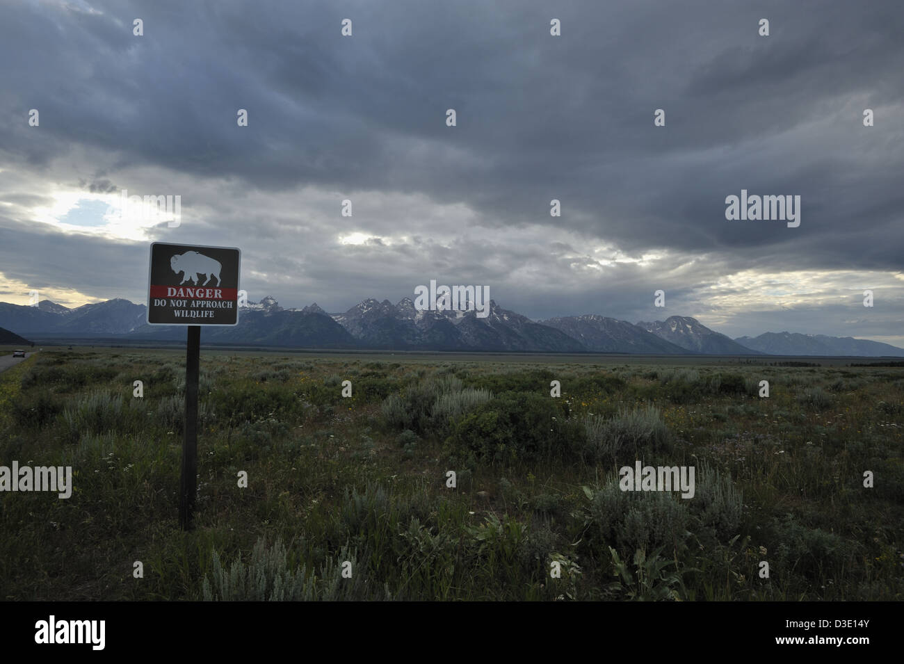 Wildlife signage hi-res stock photography and images - Alamy