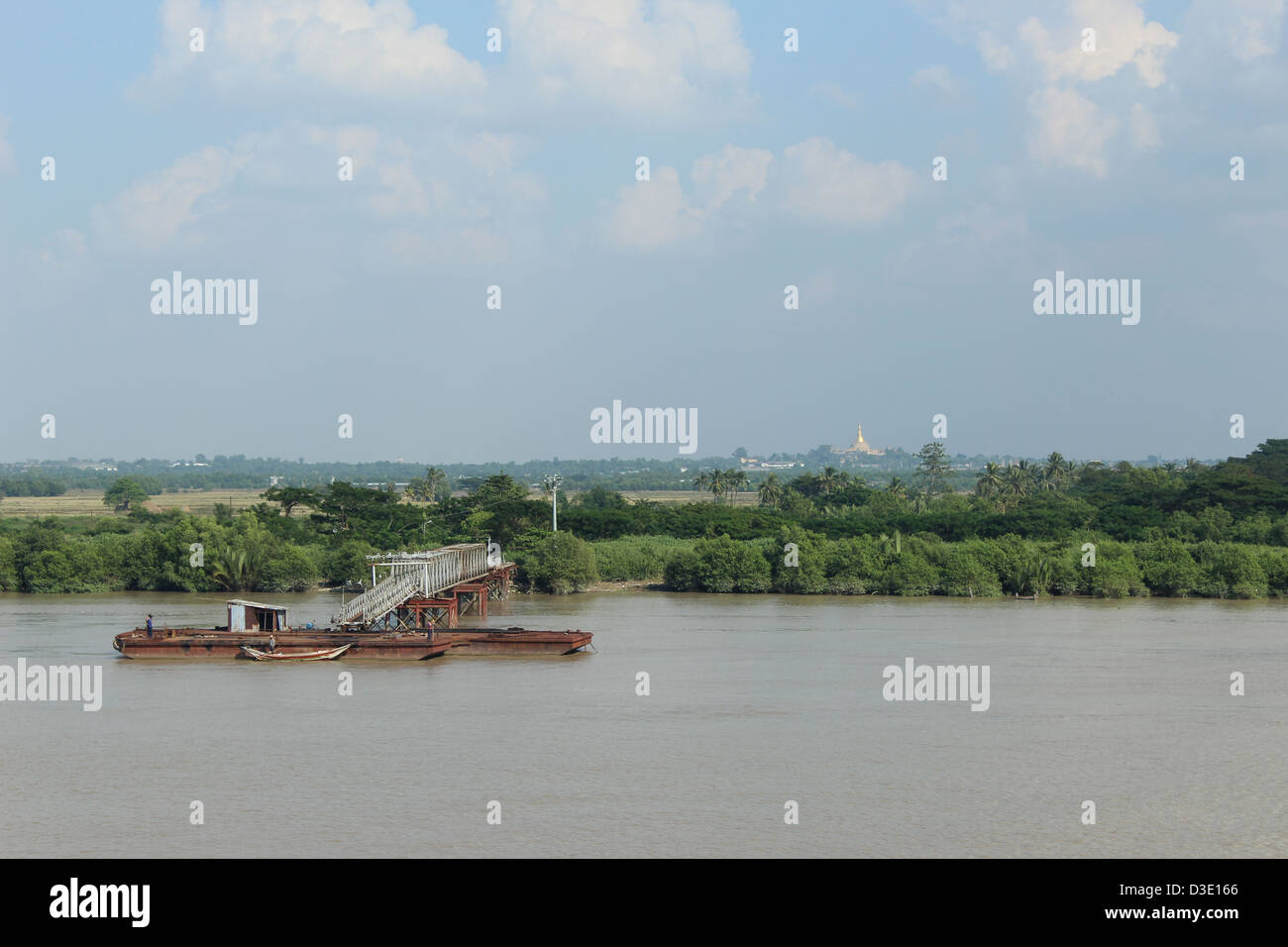 Jetty of yangon river hi-res stock photography and images - Alamy