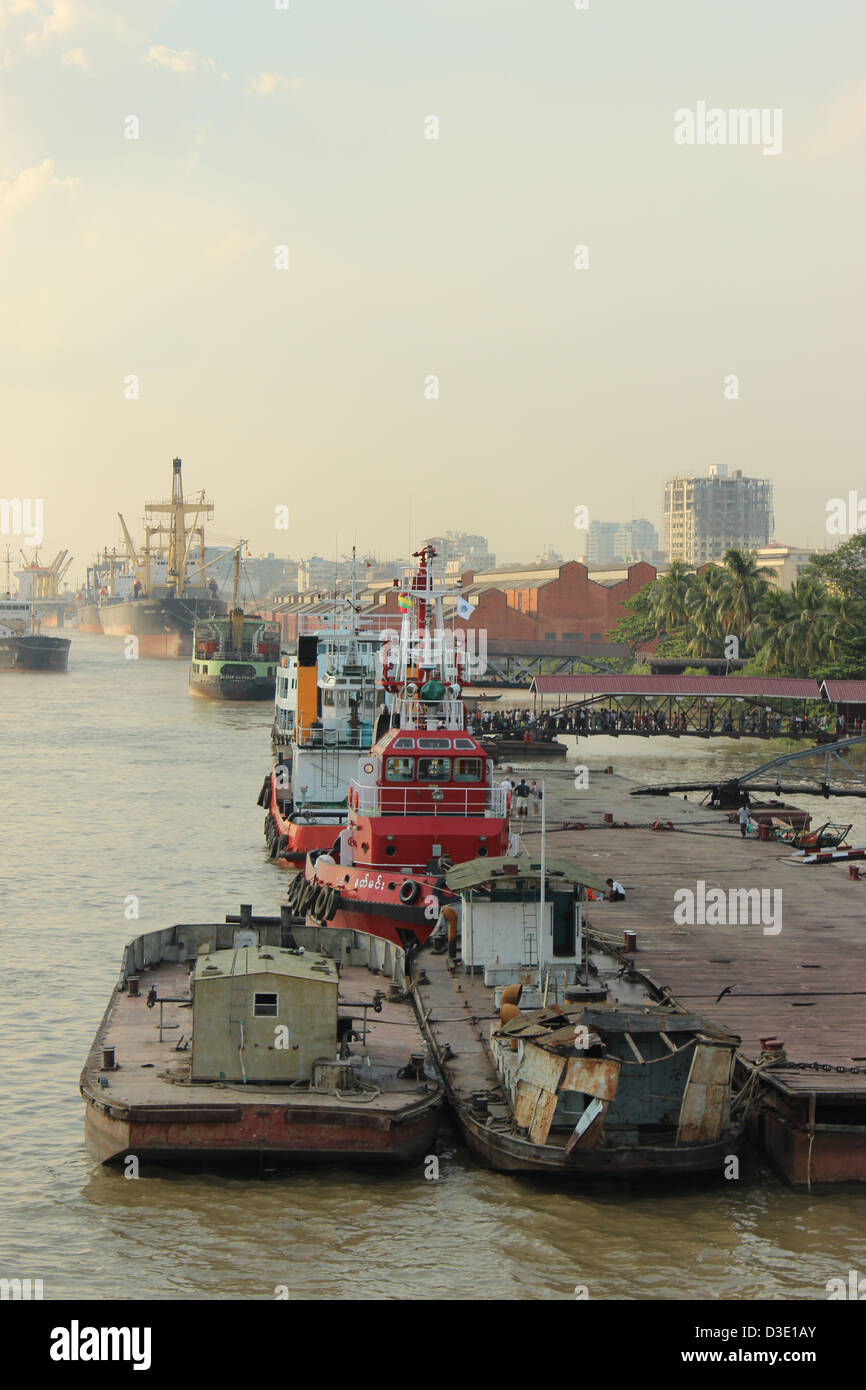 Yangon river port hi-res stock photography and images - Alamy
