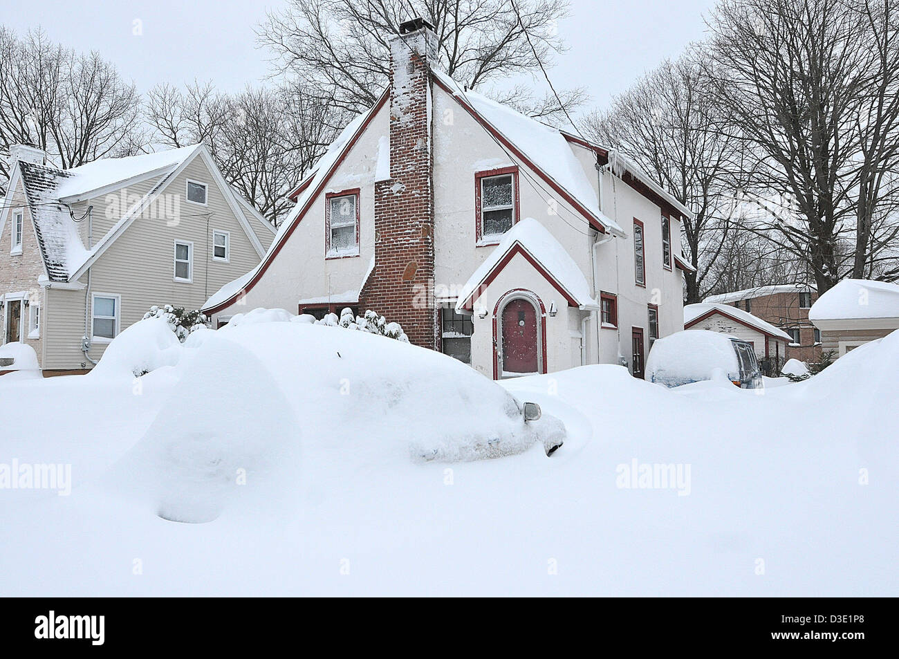 Cars piled in snow after blizzard Nemo hit Connecticut, dumping record ...
