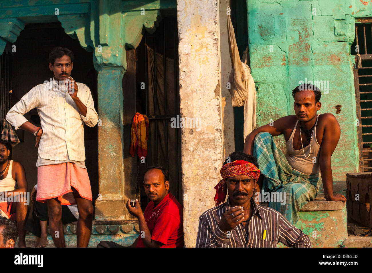 Indian men enjoying their morning chai, Varanasi, India Stock Photo - Alamy