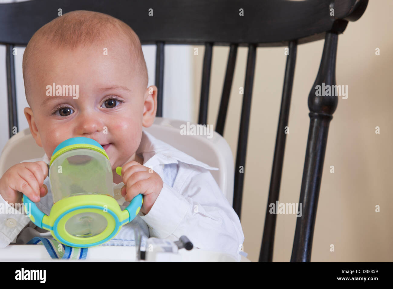 Baby sippy cup hi-res stock photography and images - Alamy