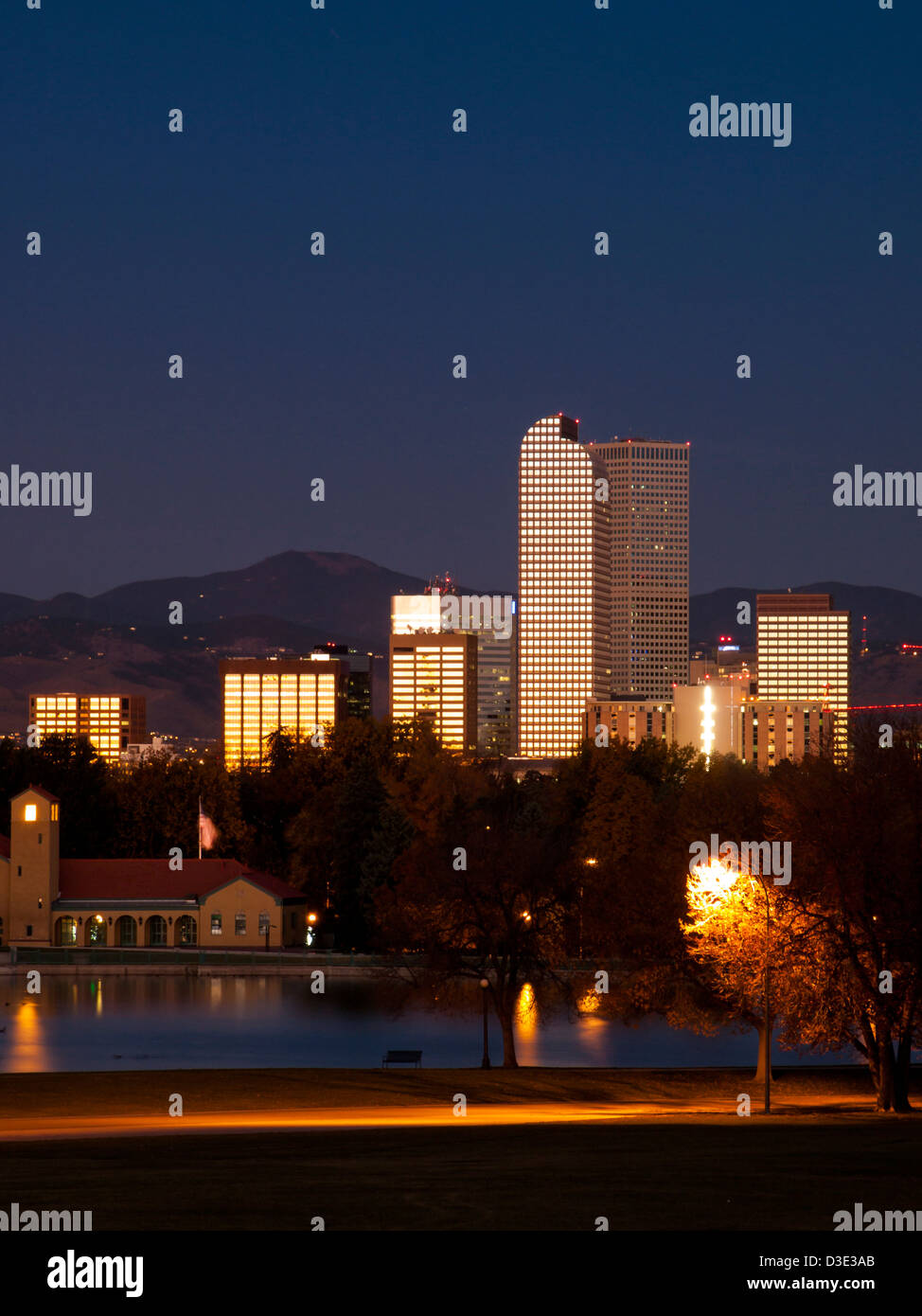 Sunrise over downtown denver hi-res stock photography and images - Alamy