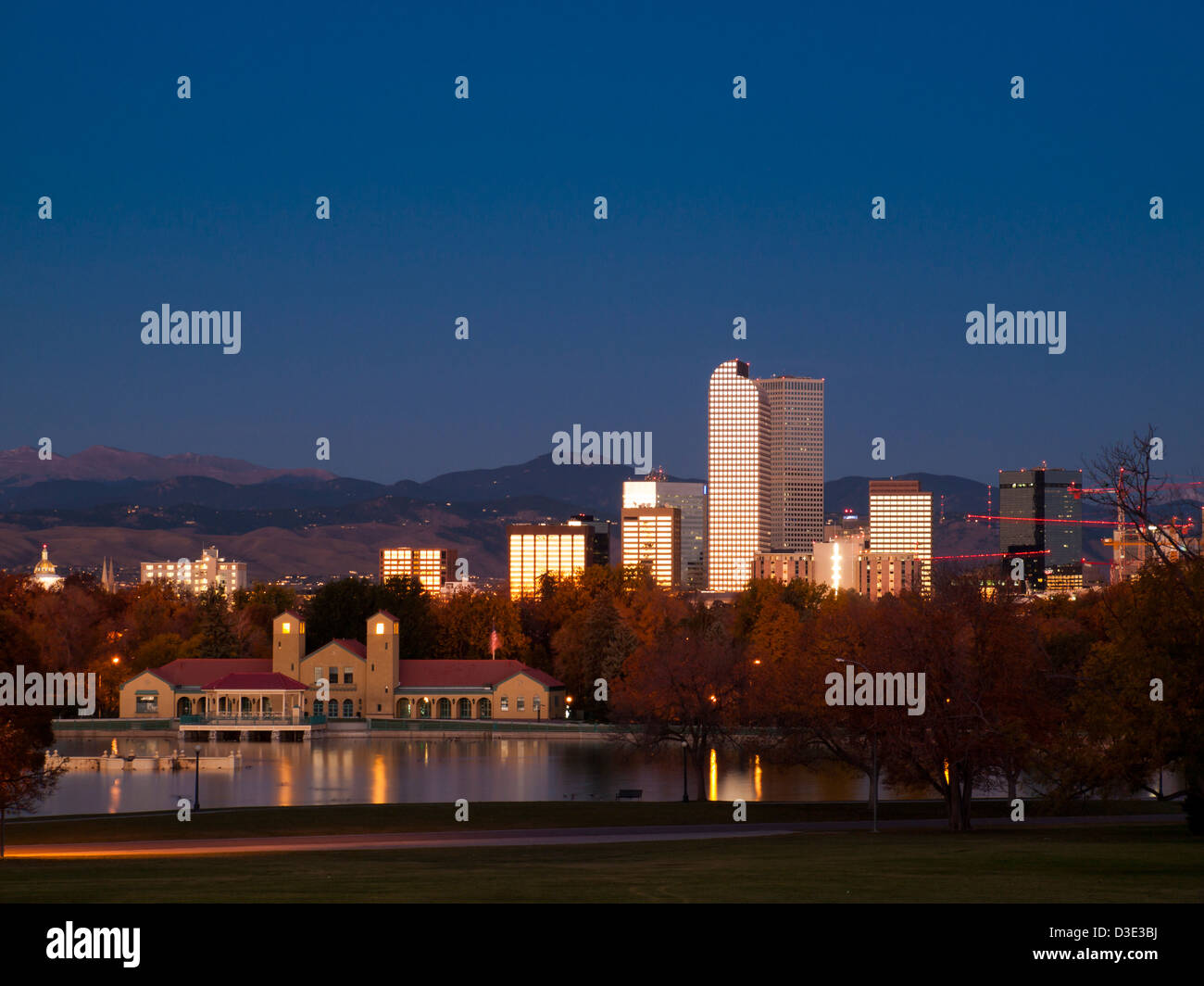 Sunrise over downtown denver hi-res stock photography and images - Alamy
