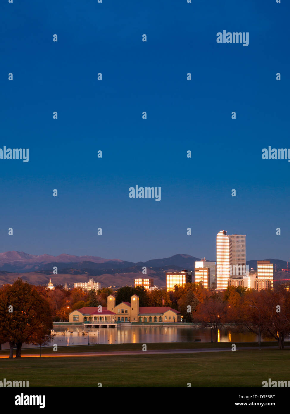 Sunrise over downtown denver hi-res stock photography and images - Alamy