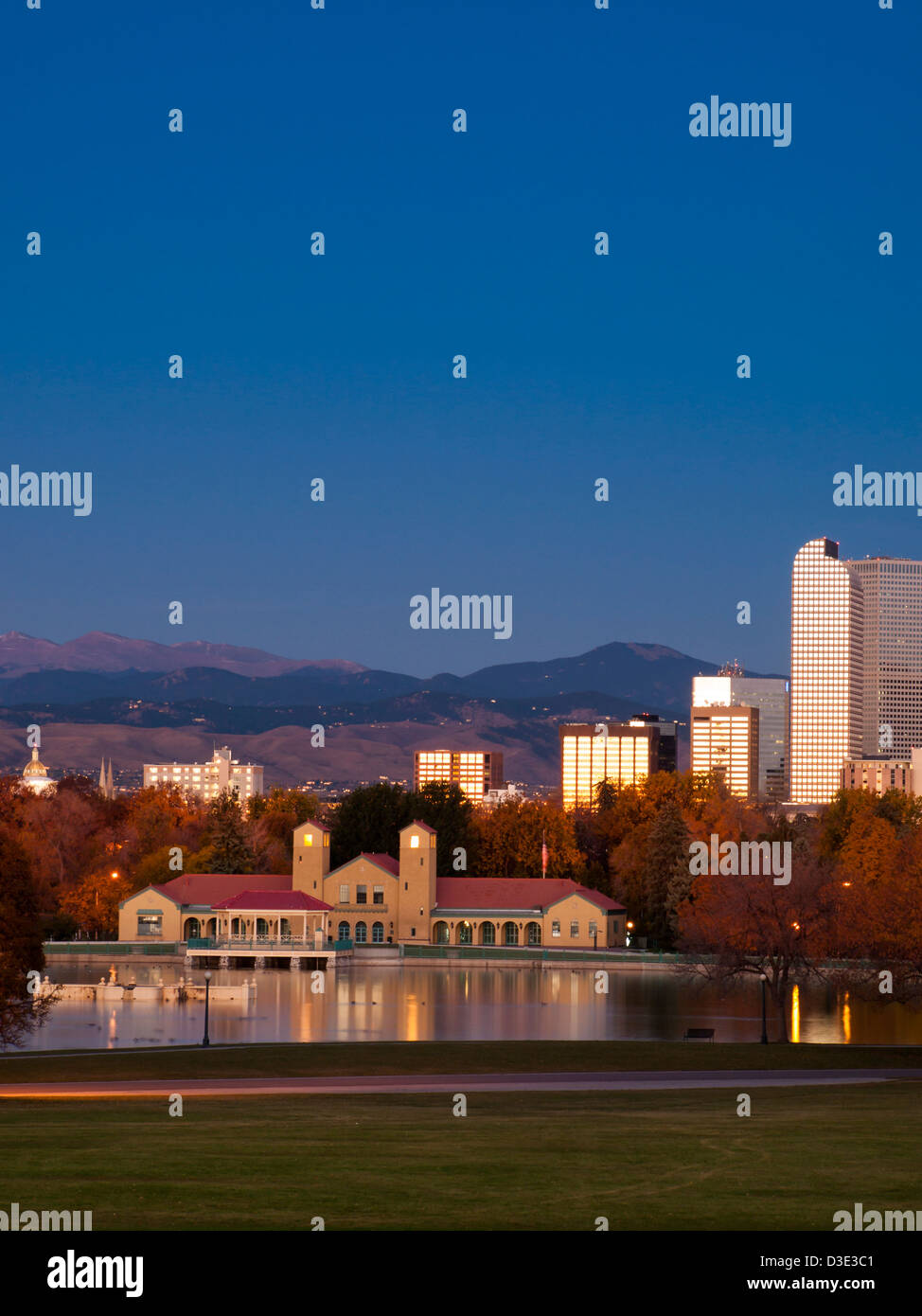 Sunrise over downtown denver hi-res stock photography and images - Alamy