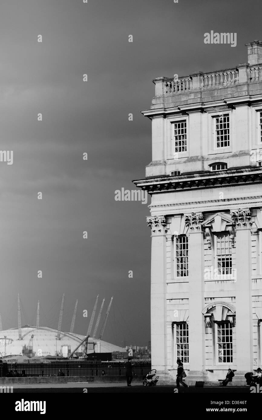 Greenwich dome black and white hi-res stock photography and images - Alamy