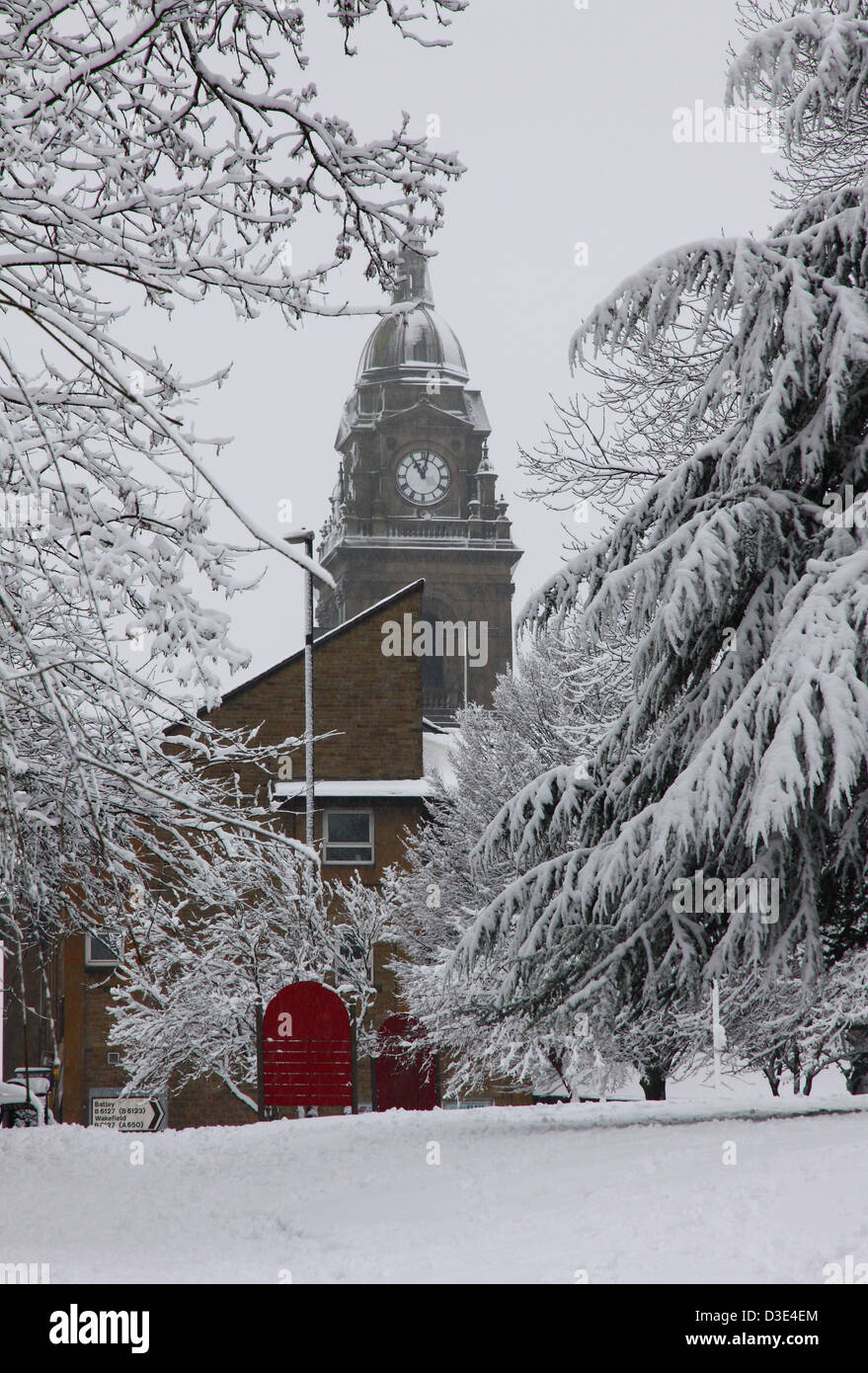 Morley town hall hi-res stock photography and images - Alamy